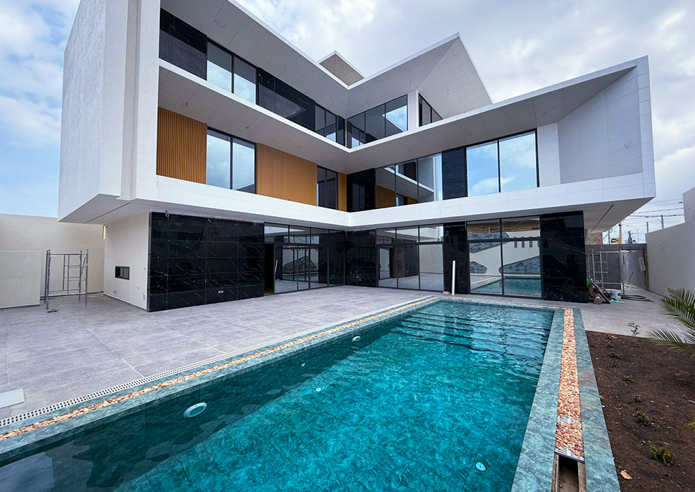 Villa contemporaine en cours à vendre à Forever Lomé Togo